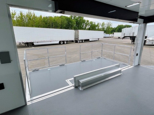 24' Stage Trailer for Sale: In Stock Now | MO Great Dane / Total Trailers