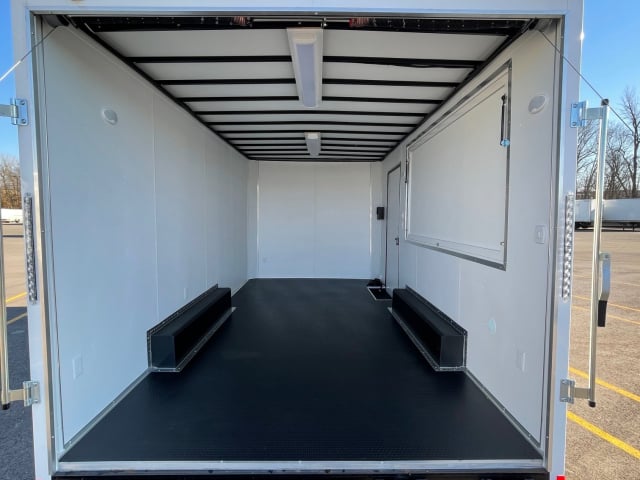 Mobile Retail Display Marketing Trailer – MO Great Dane / Total Trailers