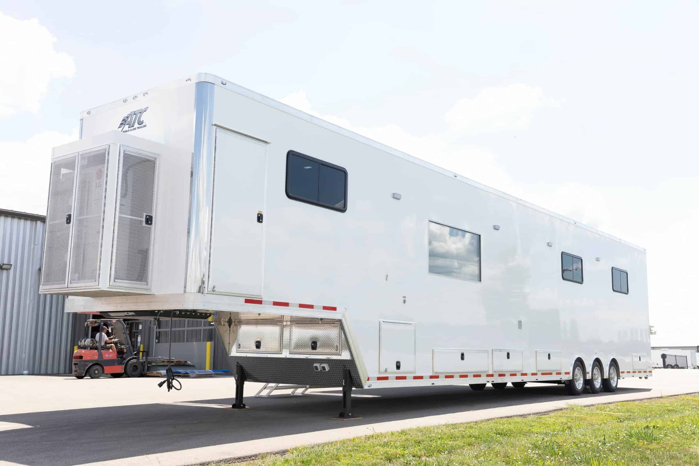 53’ Medical / Dental Exam Trailer – MO Great Dane / Total Trailers