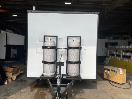 Mobile Laundry Trailer: 8-Station Laundry | MO Great Dane / Total Trailers