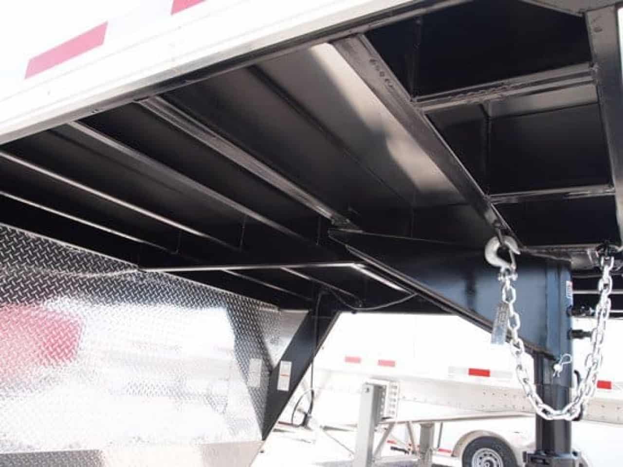 32 ft Enclosed Gooseneck Trailer for Sale Here | MO Great Dane / Total ...