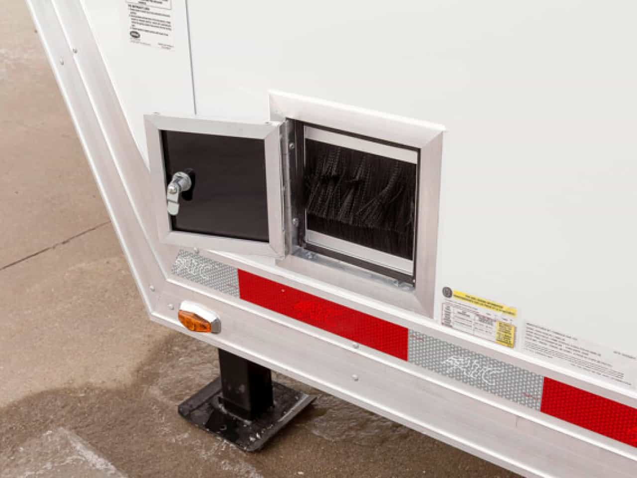 36 ft Enclosed Gooseneck Trailer - Get a Quote | MO Great Dane / Total ...