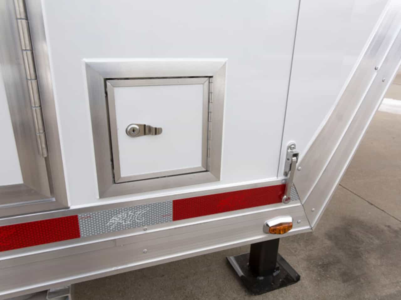 36 ft Enclosed Gooseneck Trailer - Get a Quote | MO Great Dane / Total ...