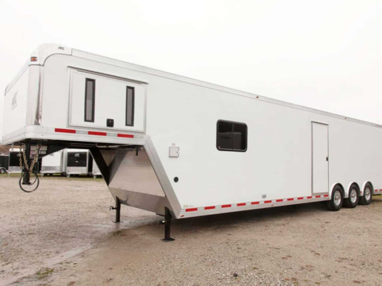 44 ft 5th-Wheel Enclosed Gooseneck Trailer | MO Great Dane / Total ...