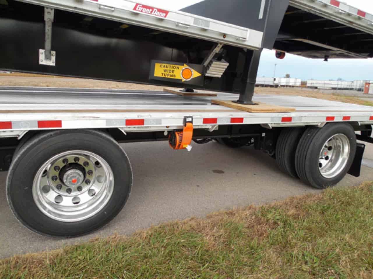 Great Dane - Flat Bed - 53 ft Drop Deck Flat Bed – MO Great Dane ...