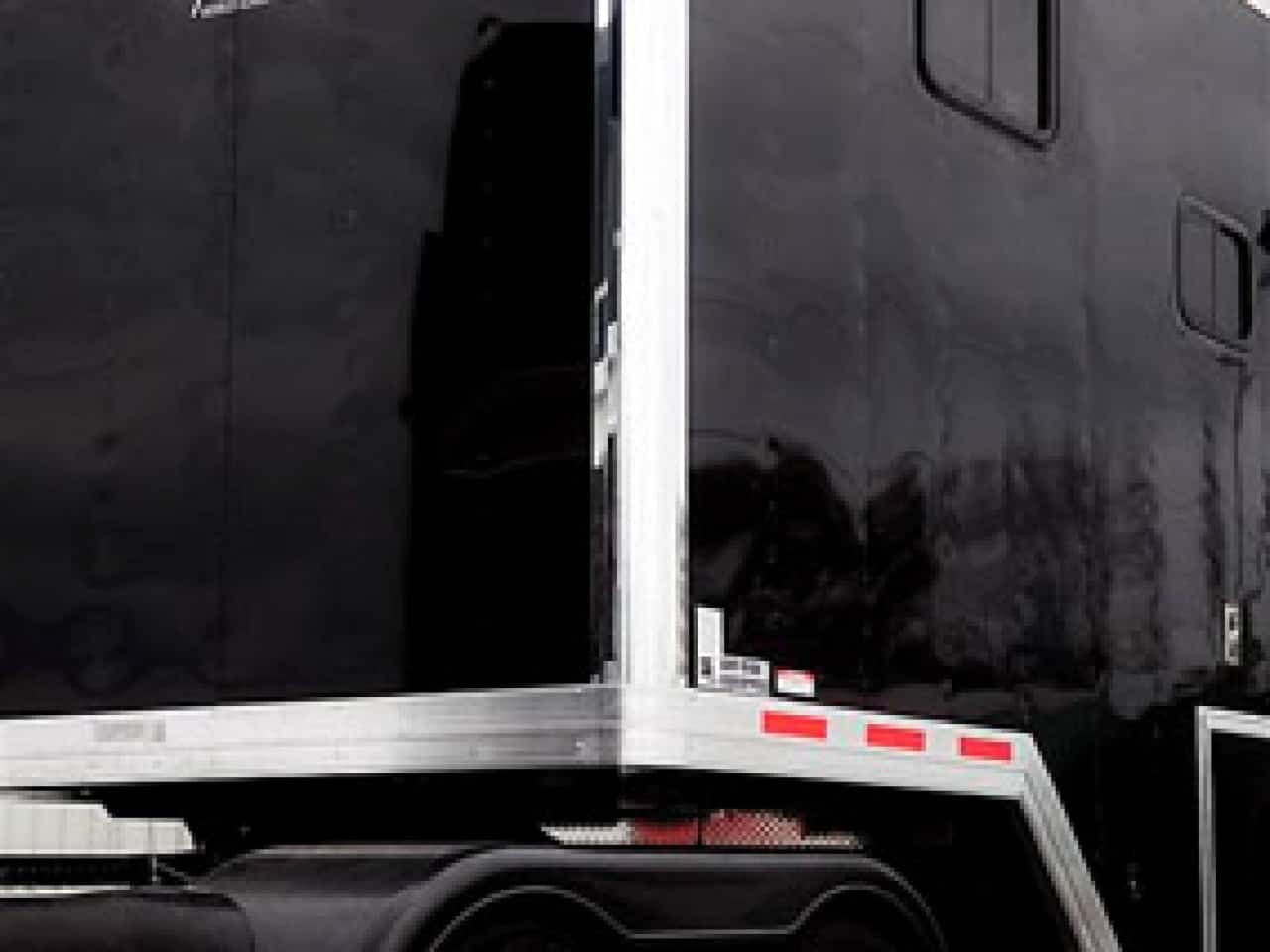 53ft Race Car Semi Trailer with Living Quarters | MO Great Dane / Total ...