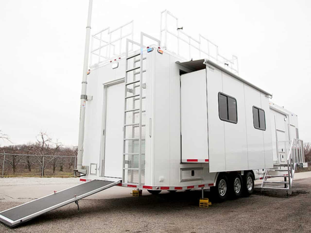 Command Center Trailer Telescoping Camera | MO Great Dane / Total ...