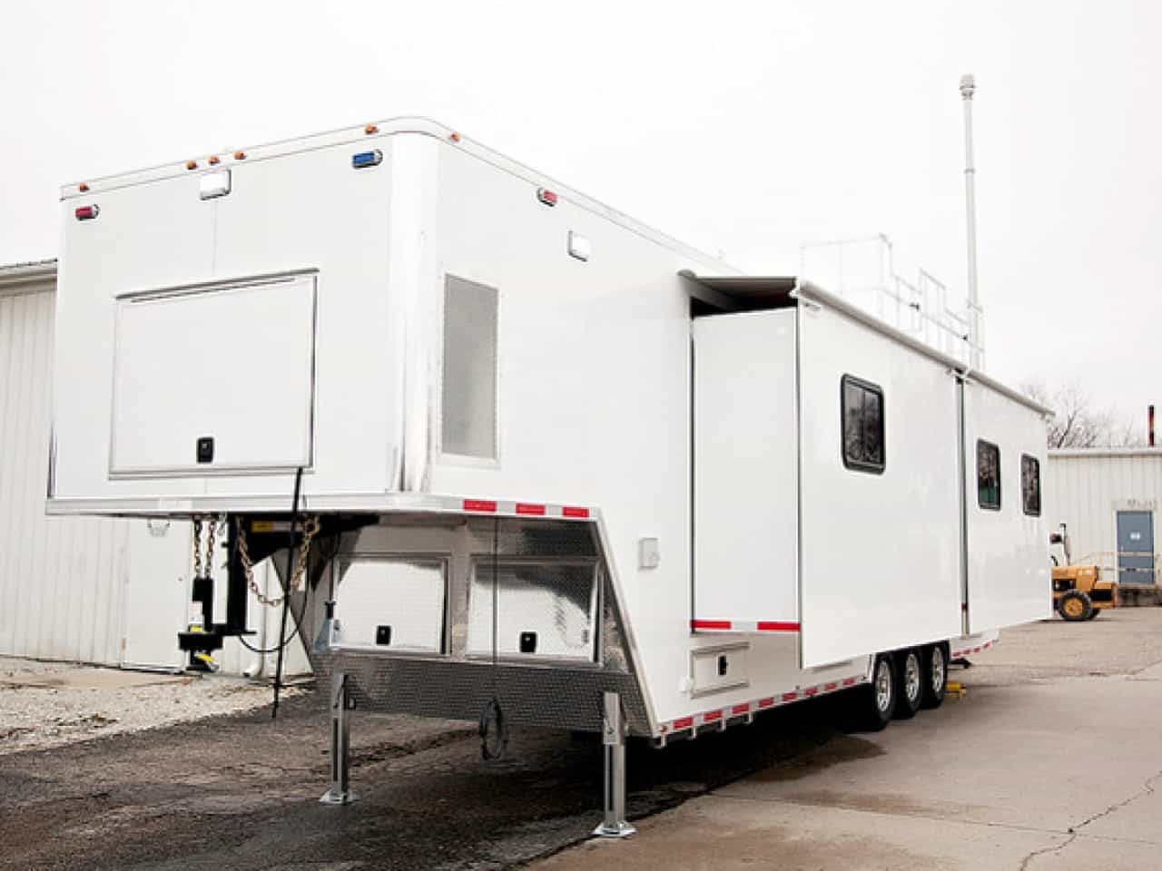 Command Center Trailer Telescoping Camera | MO Great Dane / Total ...