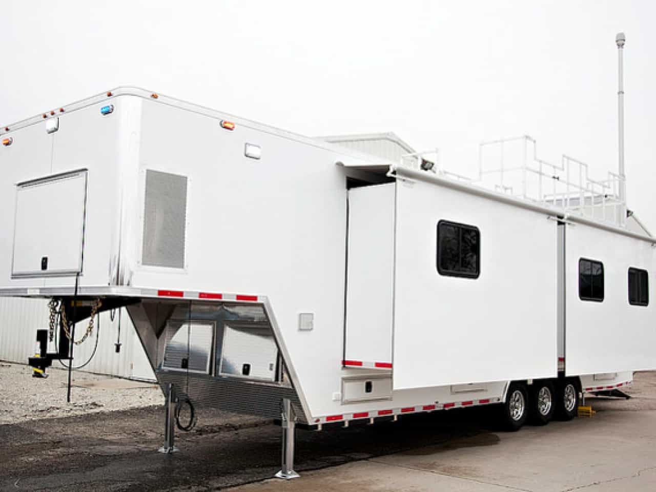 Command Center Trailer Telescoping Camera | MO Great Dane / Total ...