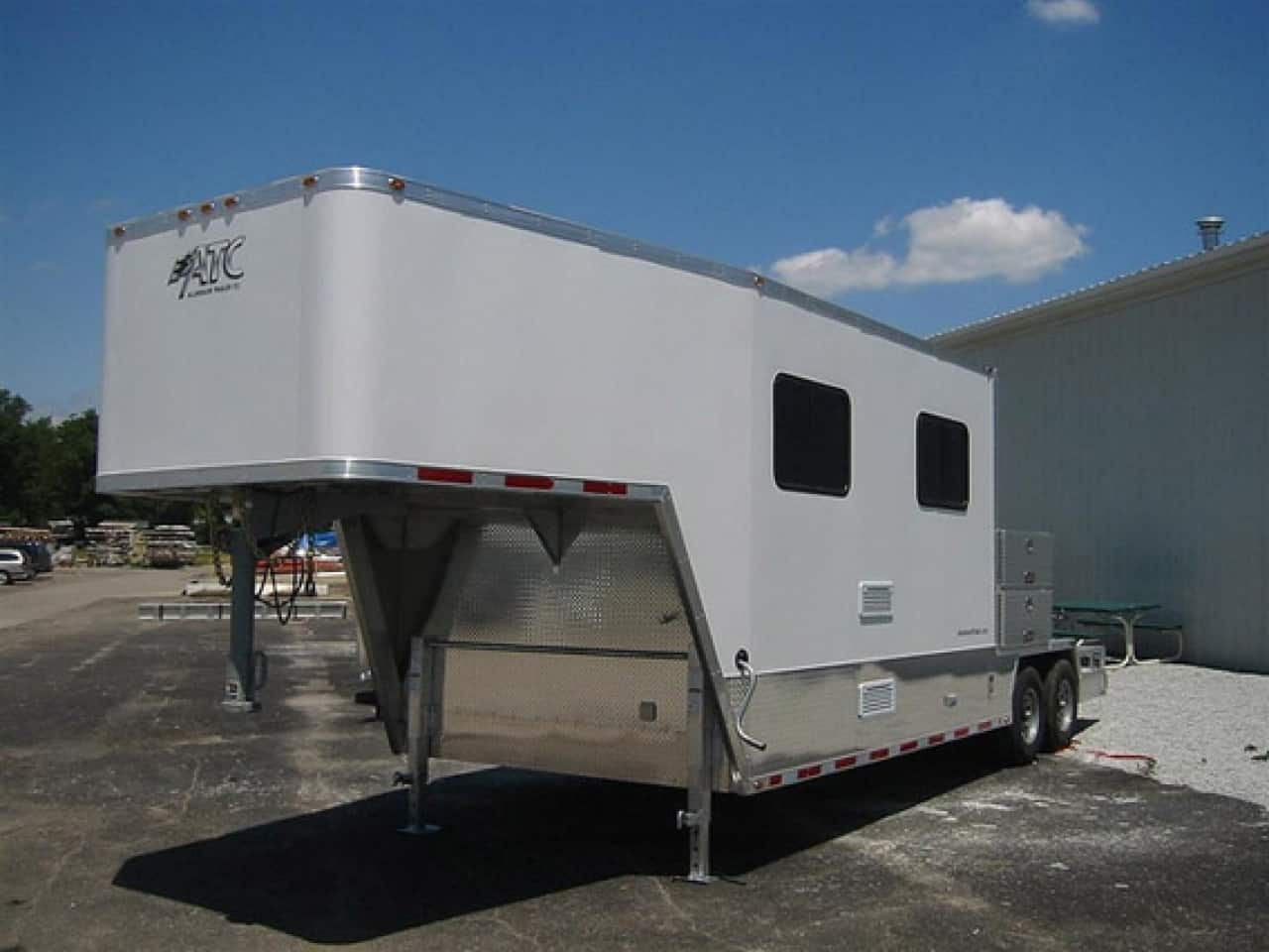 Custom Gooseneck Office Trailer - Oil & Gas | MO Great Dane / Total ...