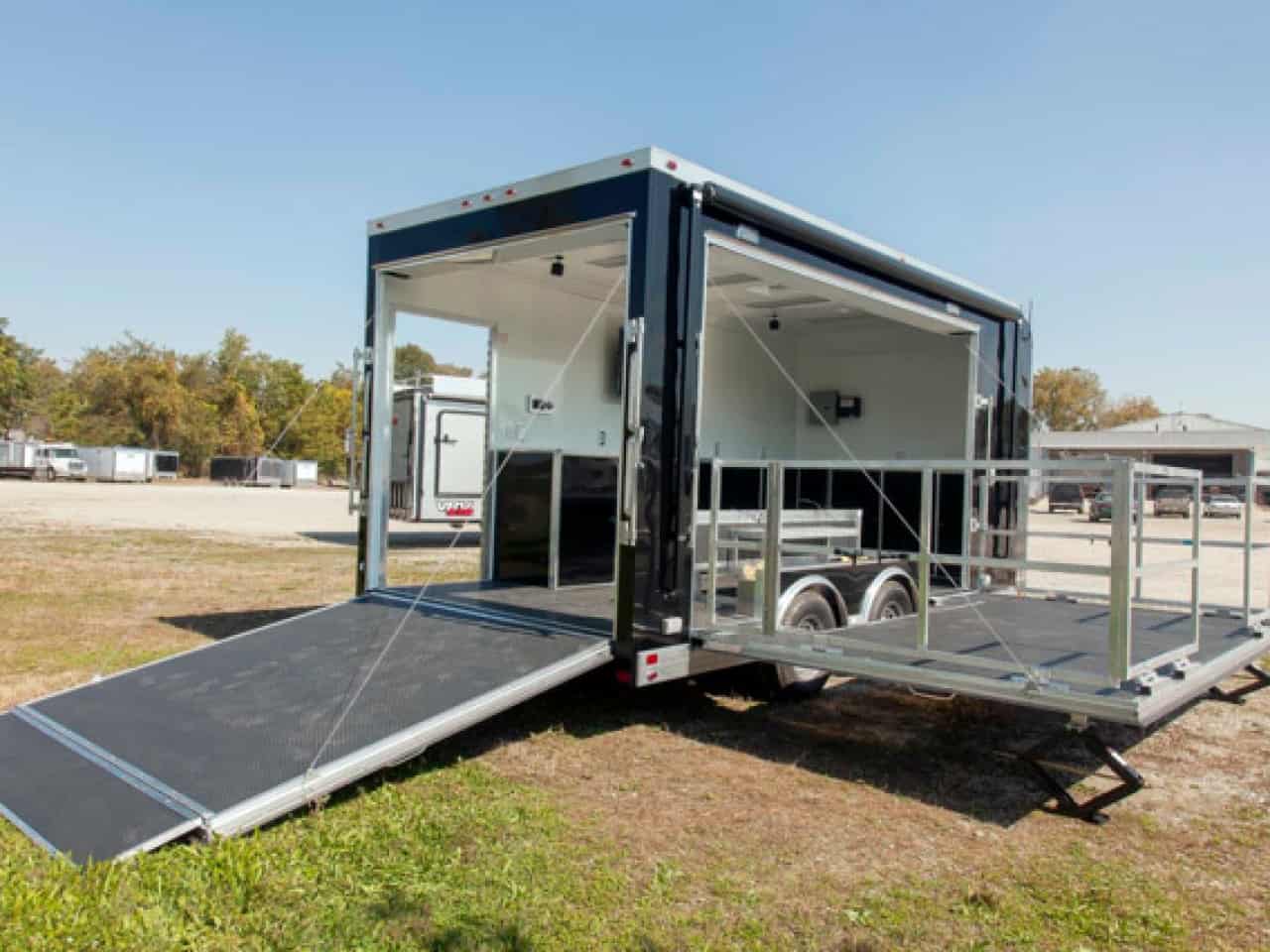 Mobile Recruiting Stage Trailers | MO Great Dane / Total Trailers trailers