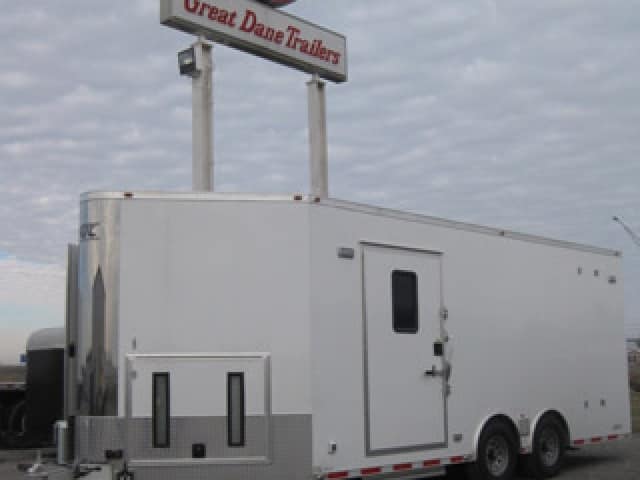 Custom Trailer Crane Hoist | Commercial Custom Trailers