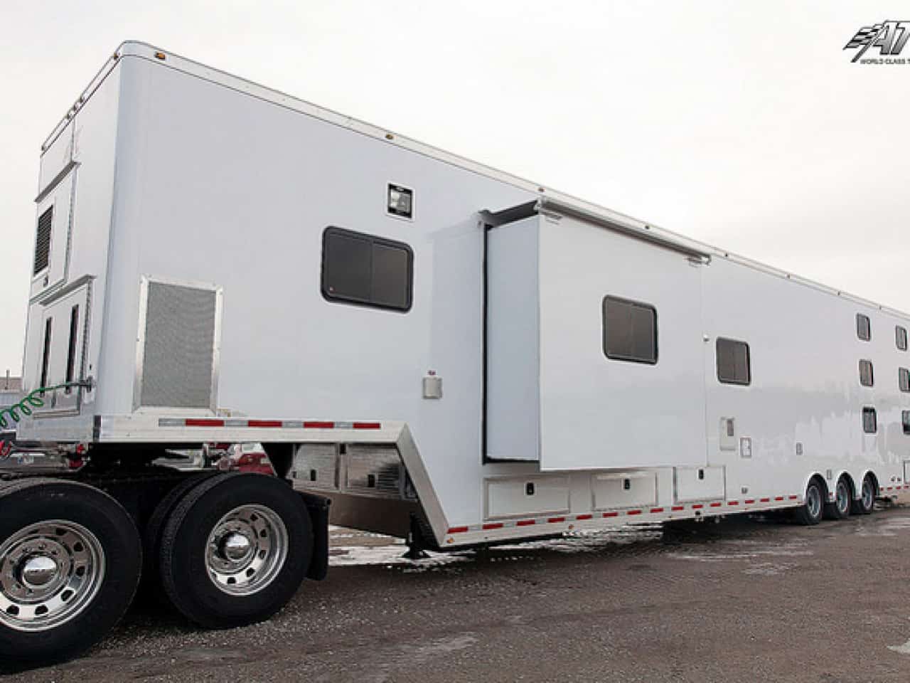 Mobile Command Tractor Custom Semi Trailer | MO Great Dane / Total ...