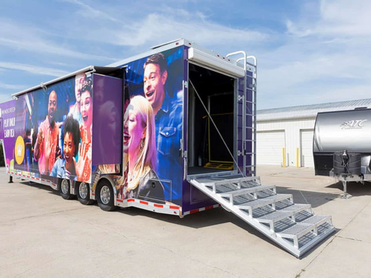 Mobile Exhibit & Marketing Trailer | MO Great Dane / Total Trailers ...