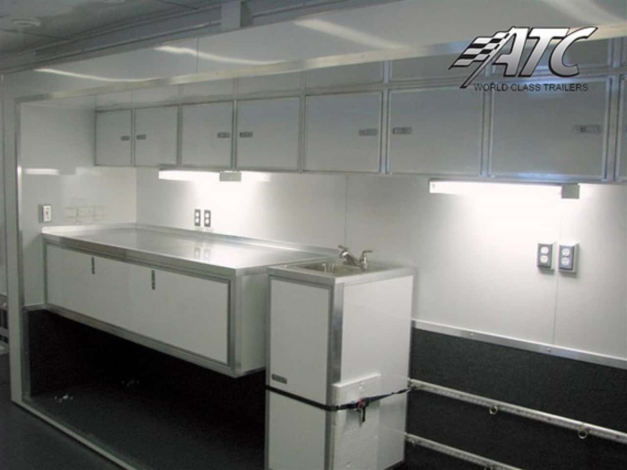 Mobile Medical Clinic Laboratory Trailer | MO Great Dane / Total ...