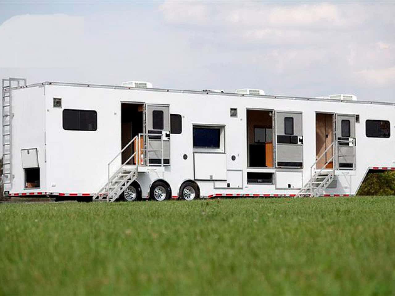 Mobile Medical Office Trailer | MO Great Dane / Total Trailers trailers