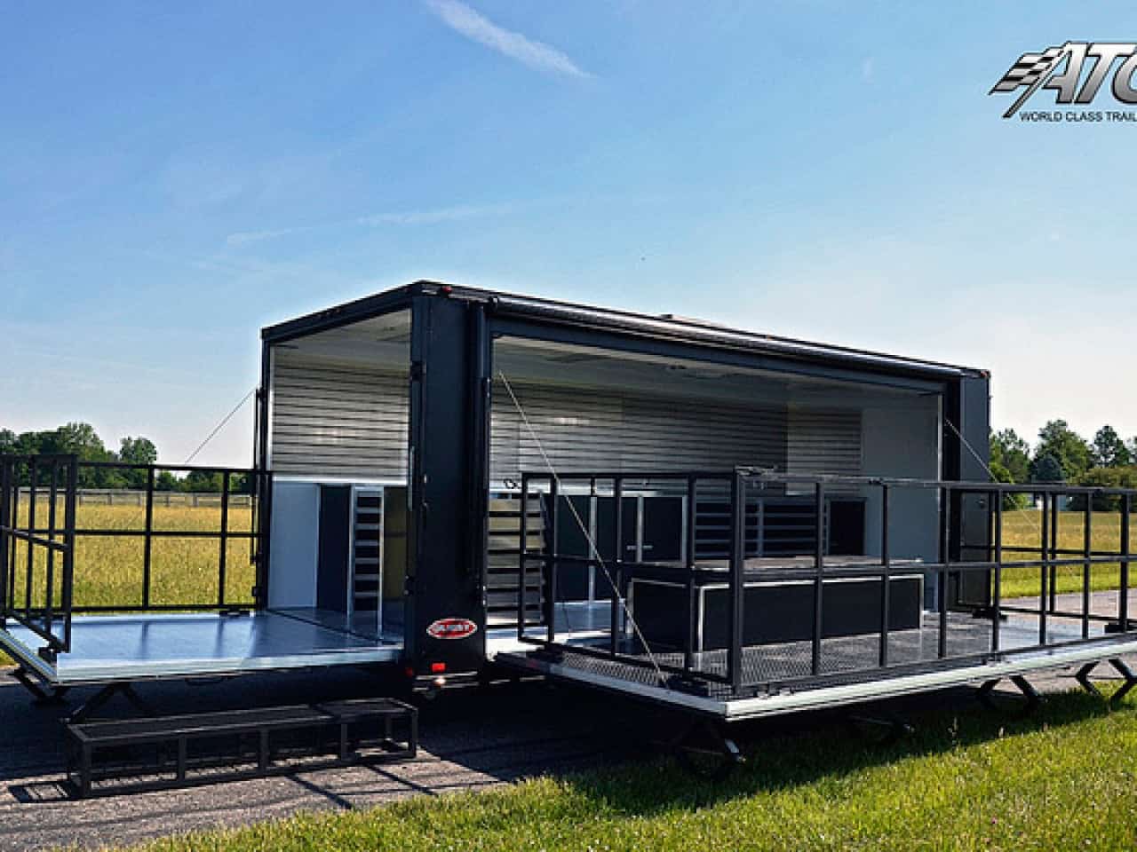 Mobile Stage Merchandise Trailer w/ Slat Walls | MO Great Dane / Total ...