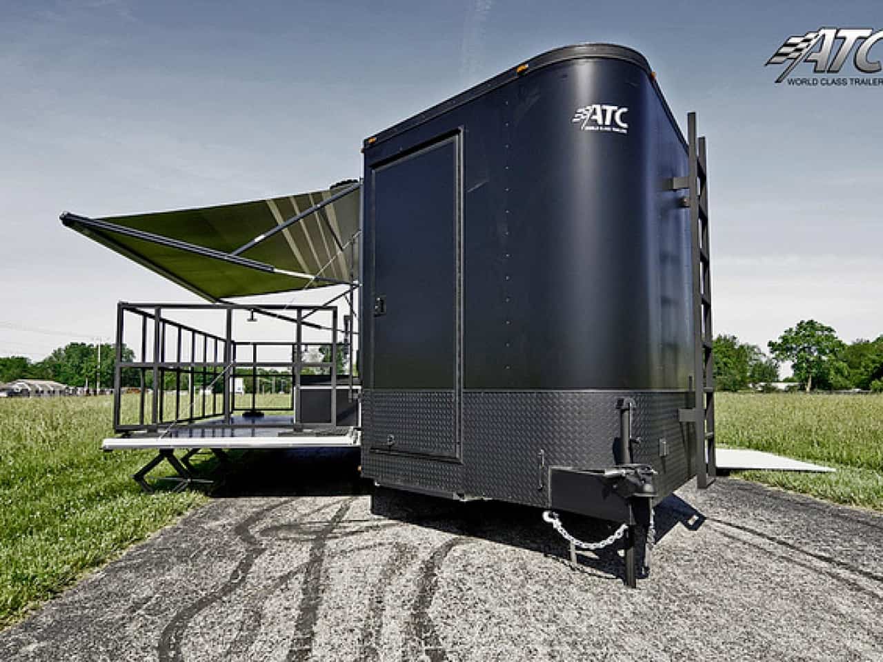 Mobile Stage Merchandise Trailer w/ Slat Walls | MO Great Dane / Total ...