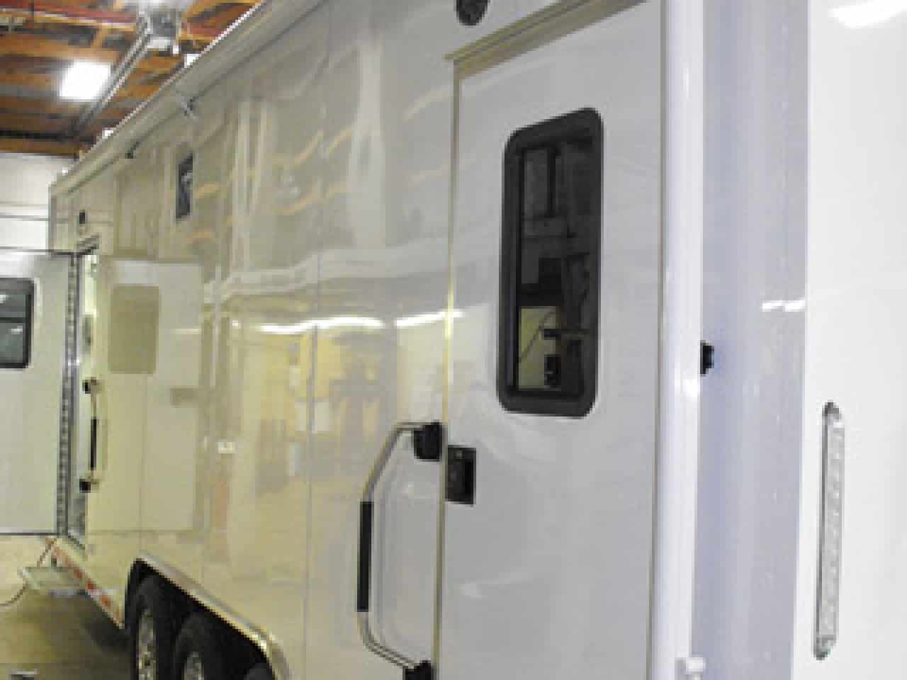 Wedge Nose Command Hazmat & Decon Trailer | MO Great Dane / Total ...